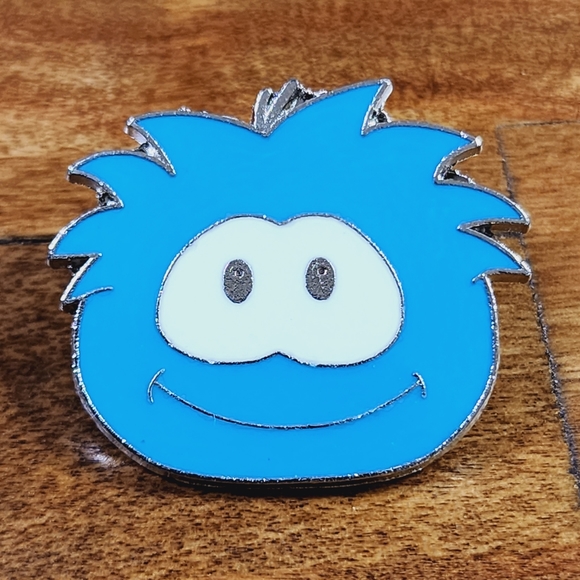 Disney | Jewelry | Light Blue Club Penguin Puffle Disney Pin | Poshmark